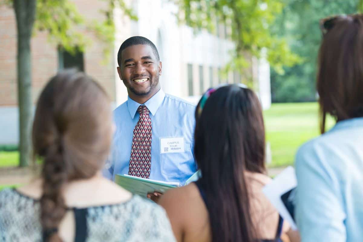 The Role Of Campus Tours In Finding Your College Fit | Morzep
